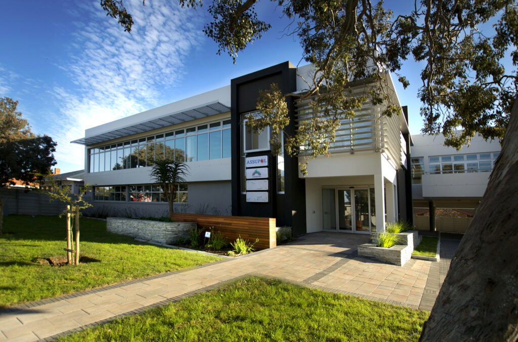 KFML Holdings Multi Tenant Office Building Designed By Studio D'Arc ...